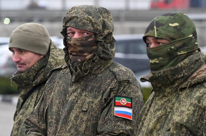 “Iedereen die rent, wordt neergeschoten”: Russische soldaten getuigen ...