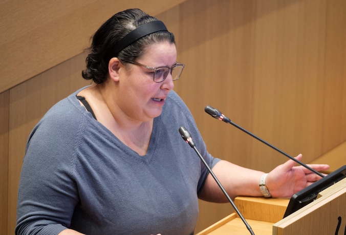 “Machine die mensen verplettert”: Waals Parlementslid gooit deur dicht ...