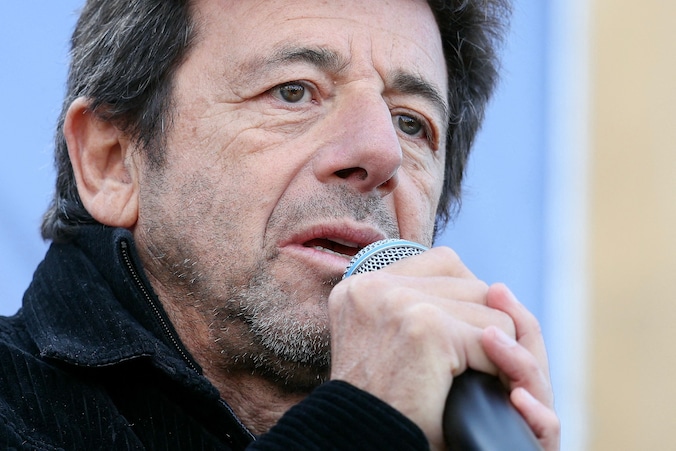 Drie concerten van Patrick Bruel in Quebec afgelast na klachten over ...