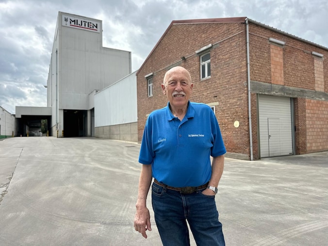 Wereldberoemde veearts Dr. Pol (83) strijkt neer in Bekkevoort: “Niets ...