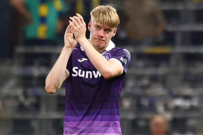Nathan De Cat lijkt na emotioneel afscheid klaar voor de Bundesliga ...