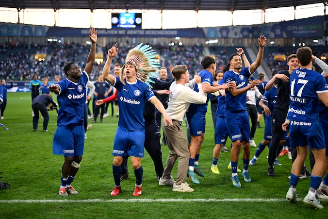 17-jarige August De Wannemacker mist voor Racing Genk: AA Gent pakt na ...