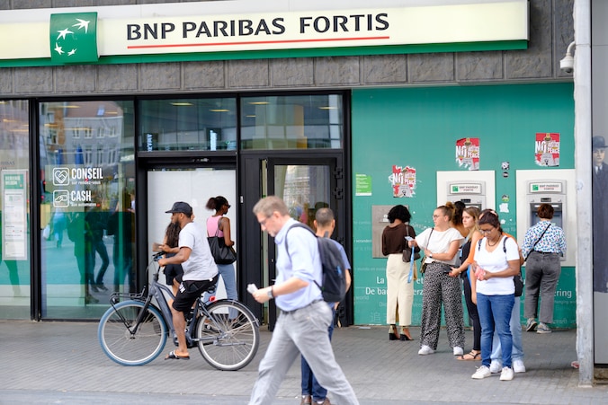 BNP Paribas Fortis wil op drie jaar tijd werk van 1.000 jobs vervangen ...