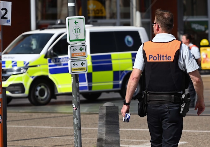Fietser rijdt tachtiger (83) omver in Kessel-Lo en pleegt ...