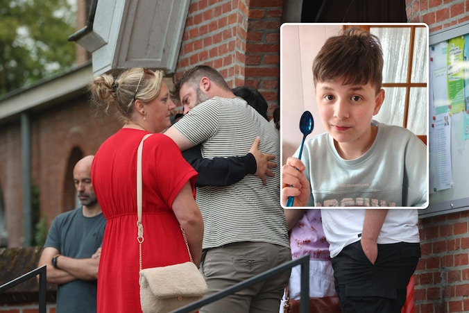 Volle kerk met 300 mensen neemt afscheid van Arthur (12): klasgenootjes ...