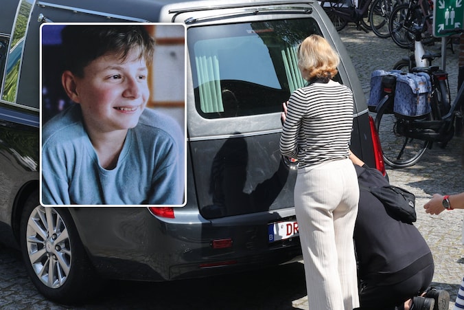 300 mensen nemen afscheid van Arthur (12), ouders laten emotionele ...
