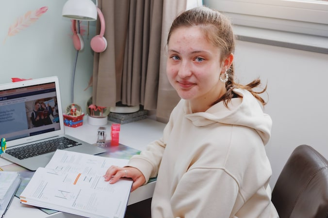 Hoe zou het nog zijn met... Lena (15), die op haar 14de aan de ...