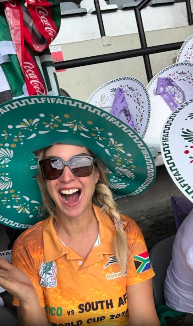 Kathleen Aerts verruilt K3-gekte voor WK-koorts tijdens openingsmatch ...