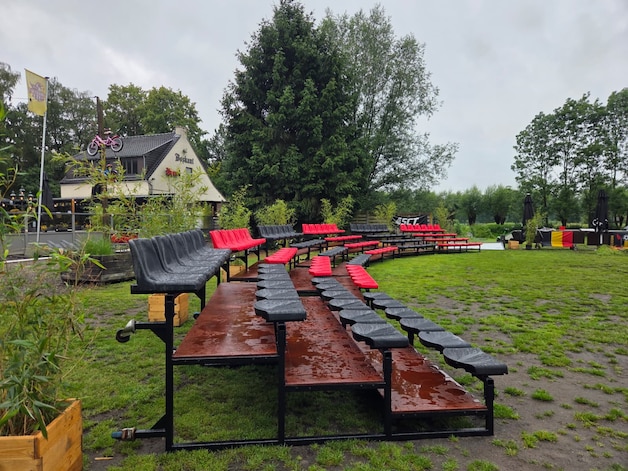 KIJK. Café Den Boskant pakt uit met eigen mini-stadion voor WK-matchen ...