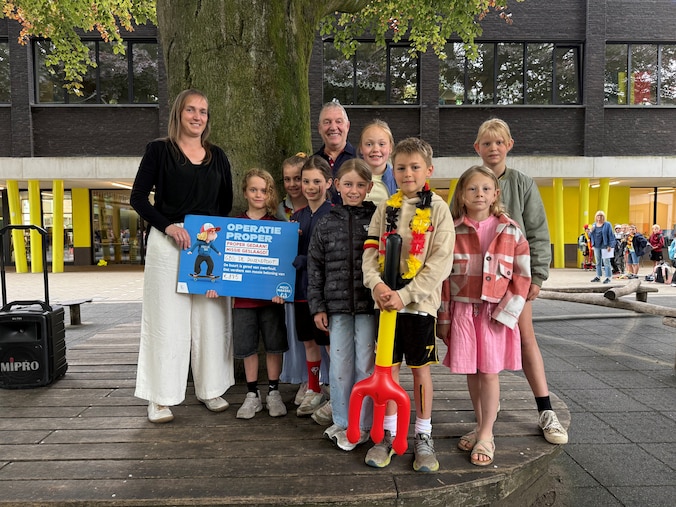 Leerlingen van De Duizendpoot beloond met cheque van 875 euro voor ...