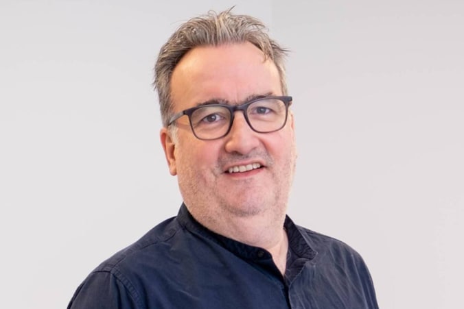 Radiopresentator Koen Fillet (63) kreeg maand geleden hersenbloeding ...