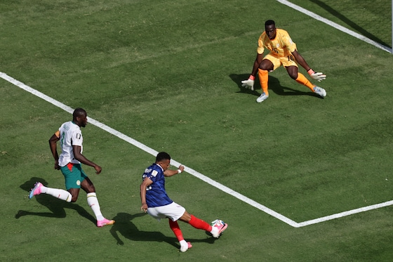 Senegal scoort tegen, maar Mbappé neemt alle twijfels weg: Fransman ...