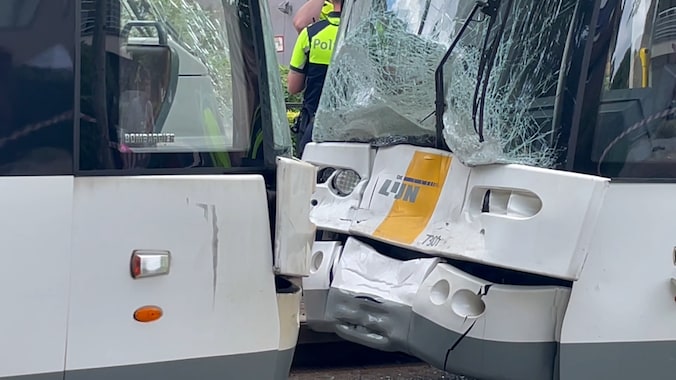 Twee zwaargewonden en zeven lichtgewonden bij botsing tussen trams in ...
