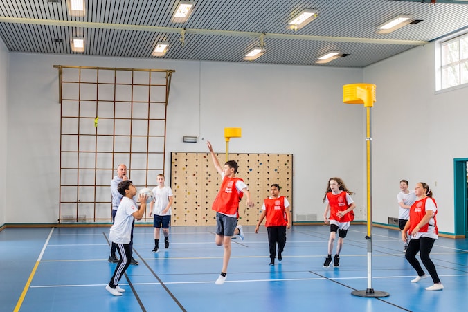 GO! Campus Kompas opent vernieuwde sportzaal en stelt ze ook voor ...