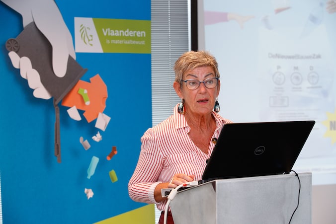 Betaalt OVAM-topvrouw rekening voor discutabele communicatie over PFOS ...