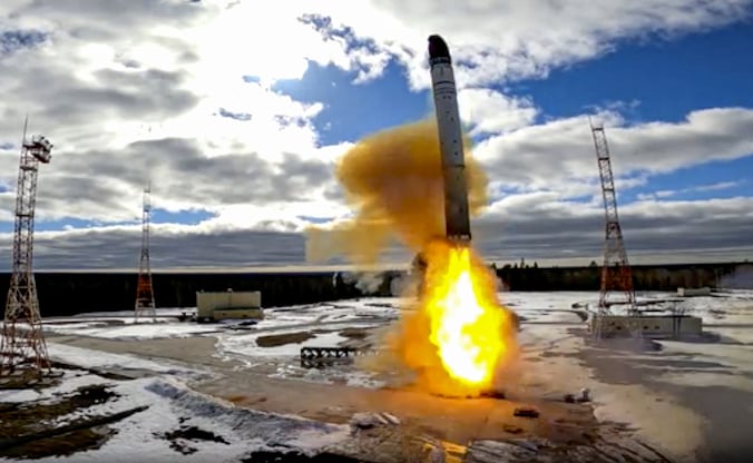 Rusland zet nucleaire raket op scherp “waarmee het bijna elke stad ter ...