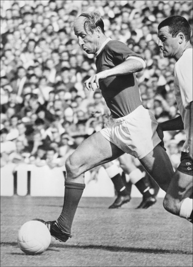 PORTRET. Sir Bobby Charlton, “de beste Engelse voetballer ooit”, maar ...