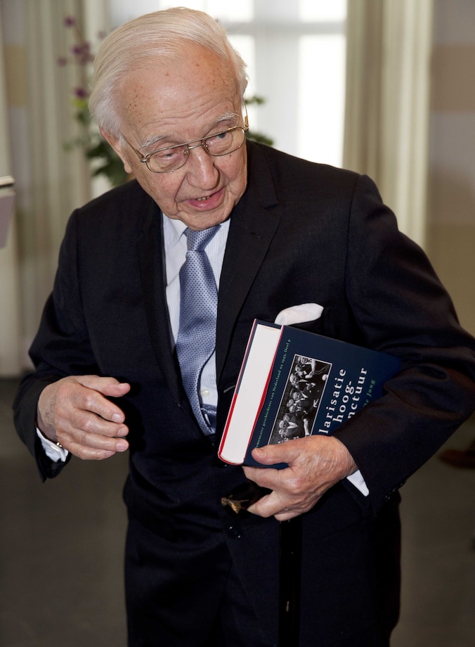 Nederlandse oud-premier Piet de Jong (101) overleden | Nieuws | HLN.be