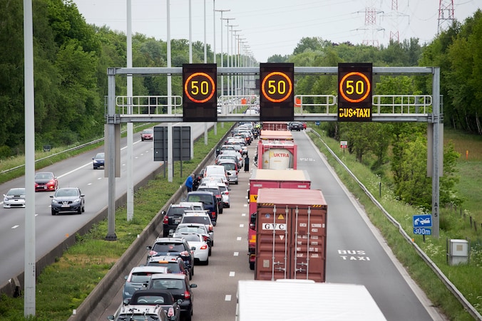 Ruim anderhalf uur file op E313 richting Antwerpen vanaf Herentals-West ...