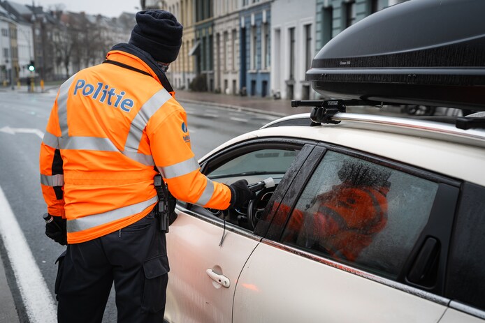 Vijf bestuurders geklist bij grootschalige alcoholcontrole van ...