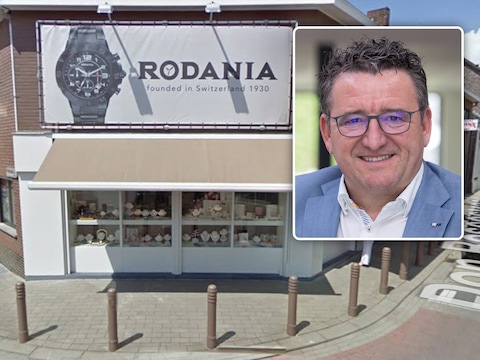 Inbrekers slaan hevig toe bij juwelier in Hechtel-Eksel en scheuren met ...