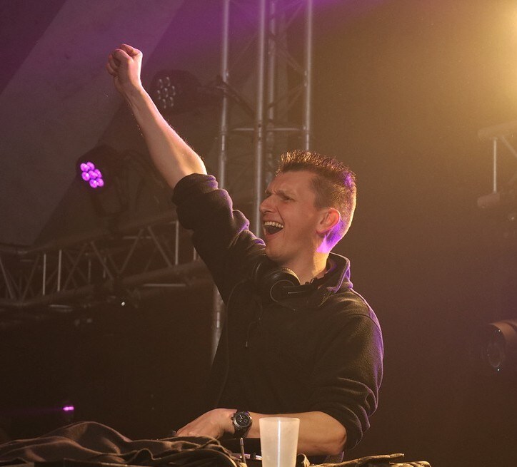 Het Hoogstraten van ondernemer Nick Martens (43): “Deze feesten, met ...