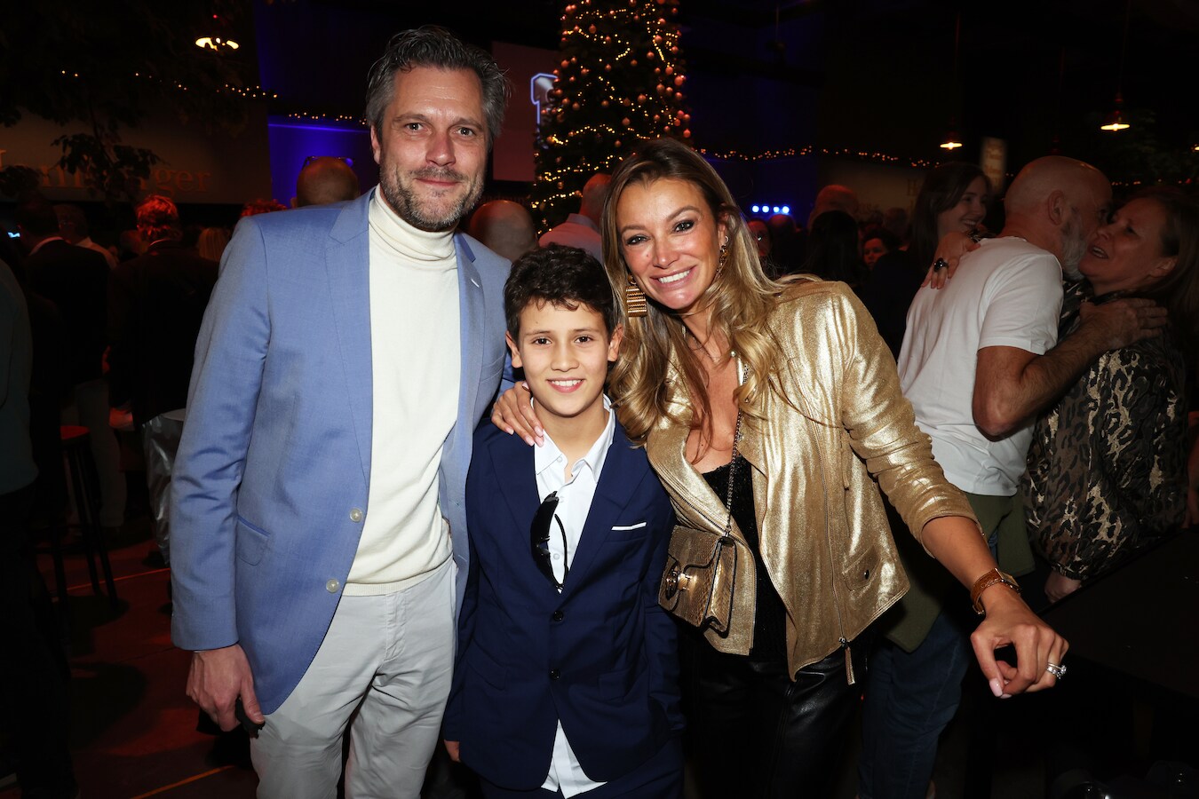 IN BEELD. Koen Wauters met zoon Nono en Willy Sommers stelt nieuwe ...