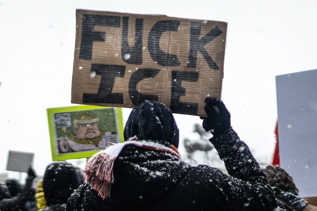 Andere media pluizen beelden uit, Fox News houdt vast aan ‘officiële ...