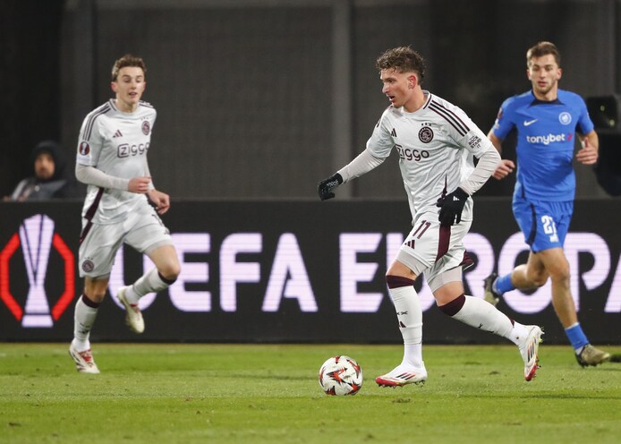 OVERZICHT. Ref Lambrechts bijna gebeten hond na “controversiële ...