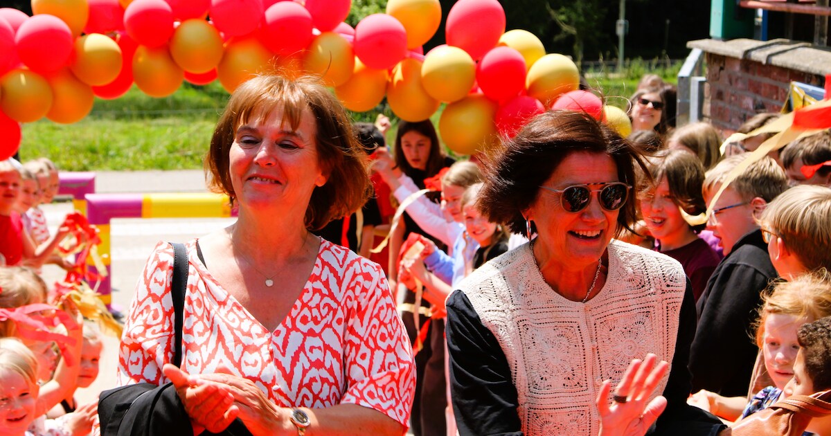 Juf Jeanine en juf Christel nemen met spetterend feest afscheid van ’t ...