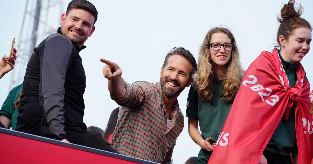 Na Hollywoodster Ryan Reynolds nu NFL-icoon Tom Brady: waarom ...