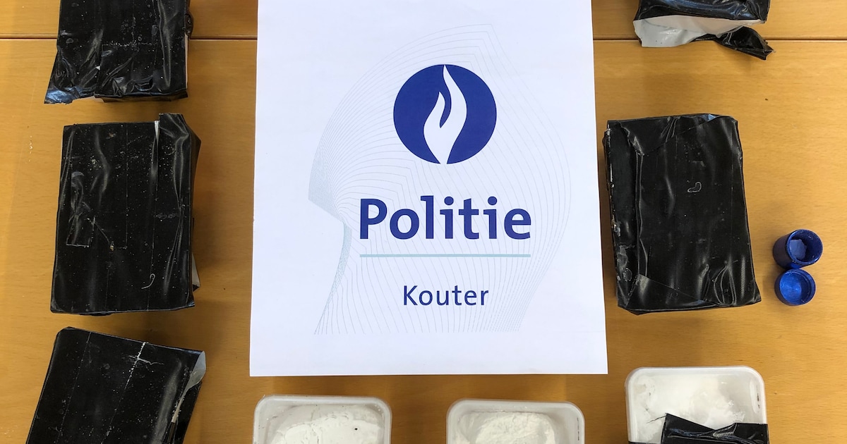 Politie Kouter vindt voor 50.000 euro drugs in auto, drie verdachten in ...