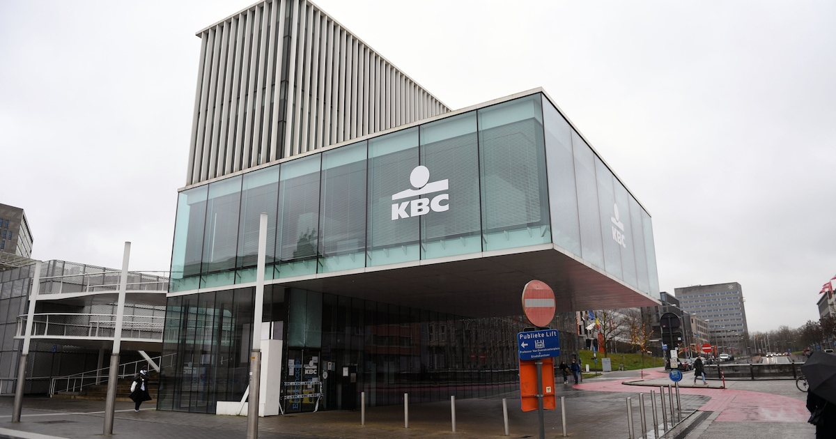 KBC past organisatie aan: meer kantoren voor private banking ...