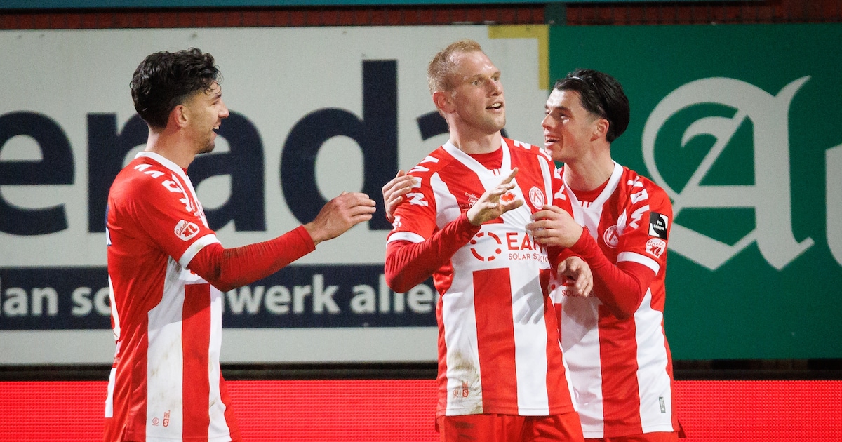 “Hij gaat zowel op als naast het veld een meerwaarde zijn”: Jonckheere ...