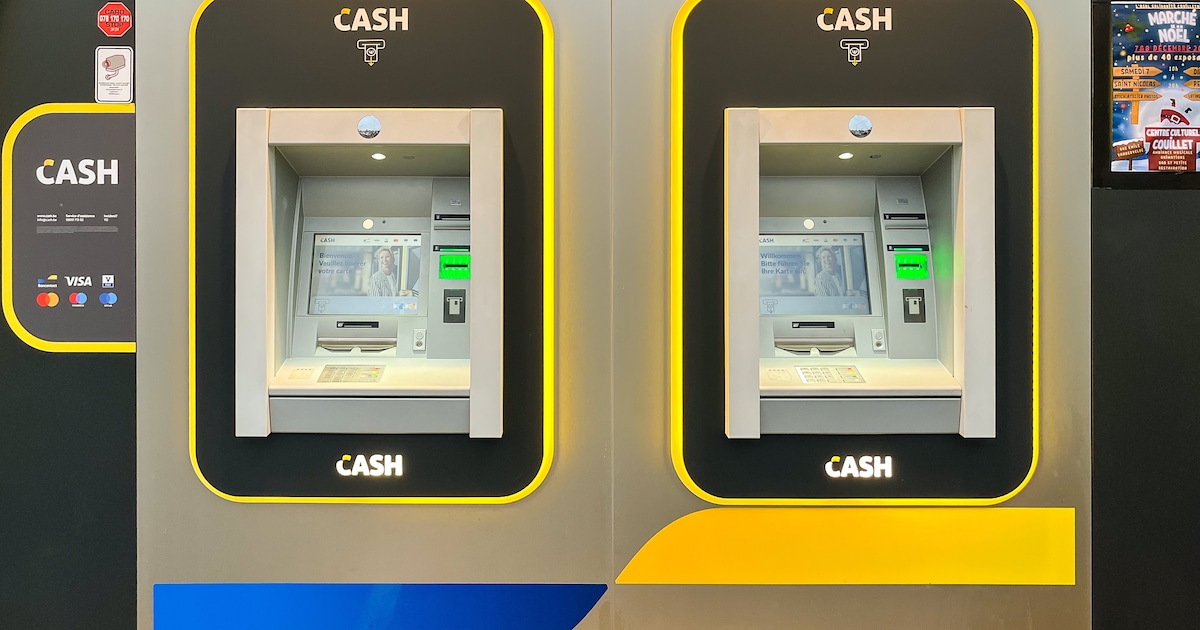 Verschillende klachten over bankautomaten die cash geld inslikken ...