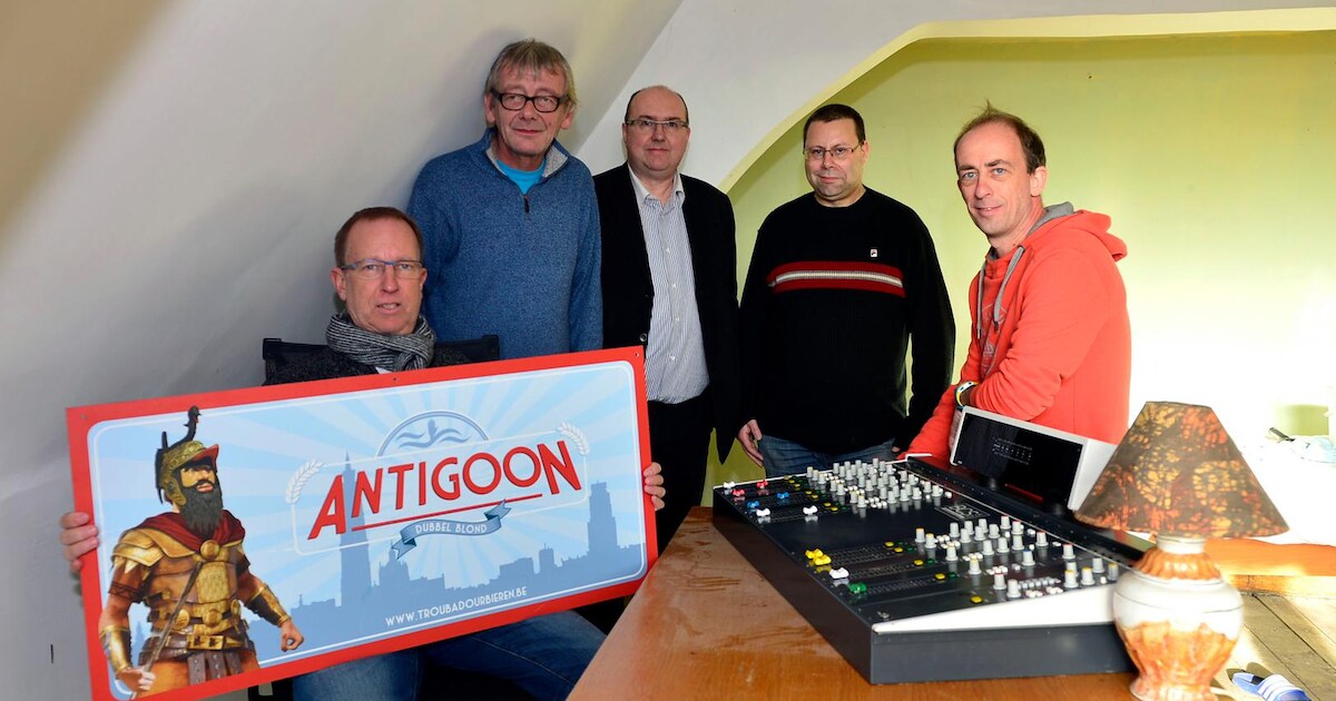 Radio Antigoon gaat vanaf 6 januari vanuit café Den Bengel in de ether ...