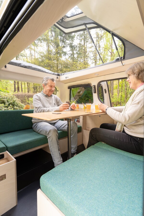 NET OPEN. Nederlands camperbusbedrijf kiest Roeselare als Belgische ...