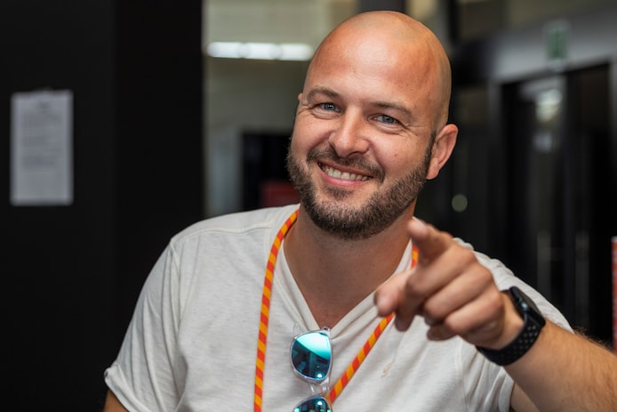 Stan Van Samang beleefde ooit eng moment tijdens ‘Tien om te zien’: “Ik ...