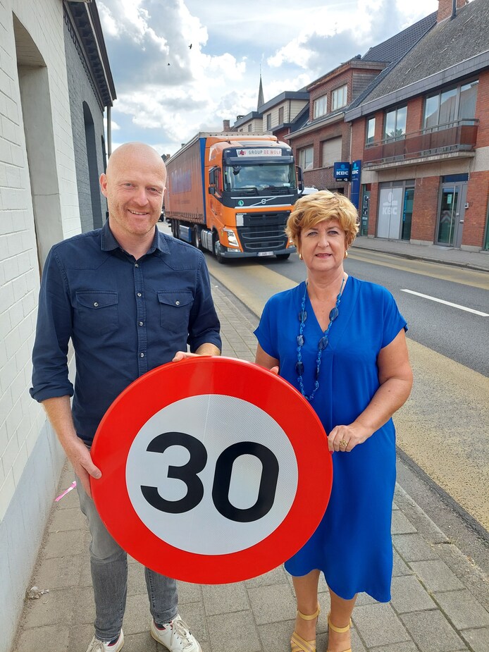 Alle dorpskernen van Lille worden grotendeels zone 30 | Lille | hln.be