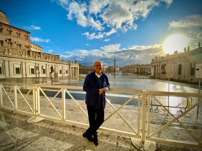 Patrick van der Vorst uit ‘Stukken Van Mensen’ over priesteropleiding ...