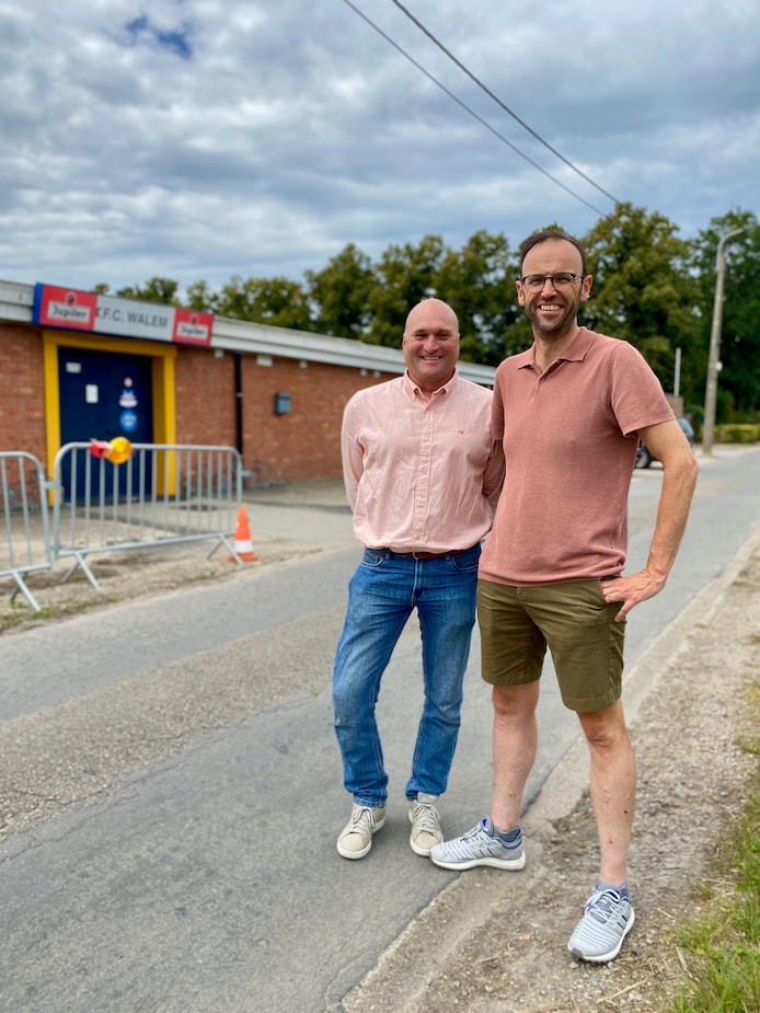 “Terwijl de vlammen uit dak sloegen, bleven de bewoners doorslapen ...