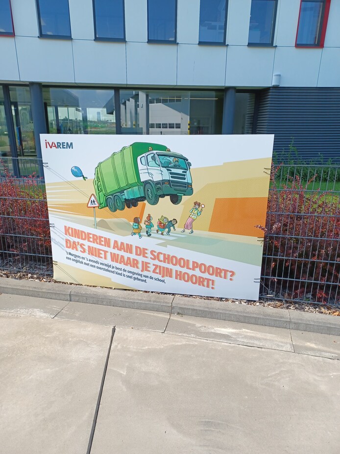 IVAREM vraagt ophalers schoolomgevingen te vermijden | Berlaar | hln.be