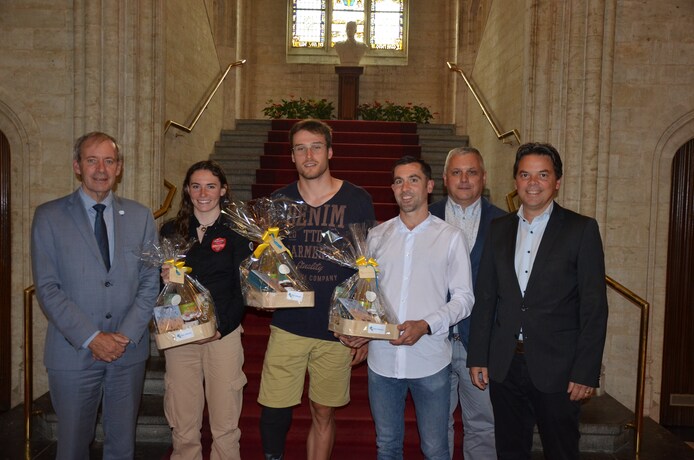 Stad huldigt Sint-Niklase deelnemers aan WK Wielrennen | Sint-Niklaas ...