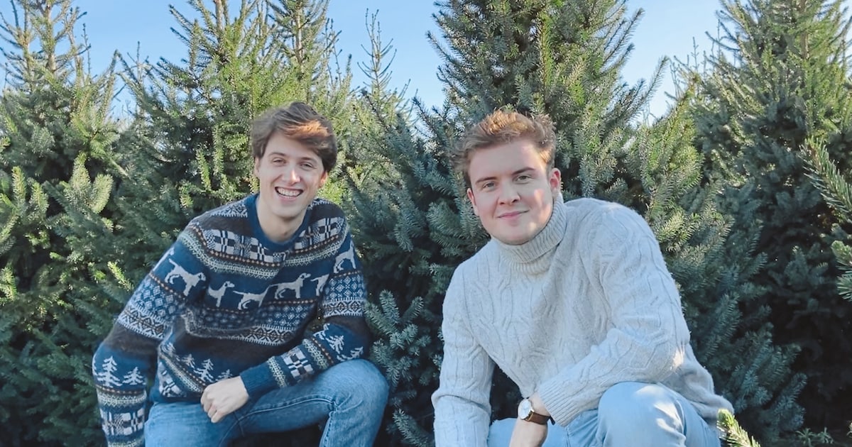 Reinhard en Benoit leveren kerstbomen aan huis: “Per 10 verkochte ...