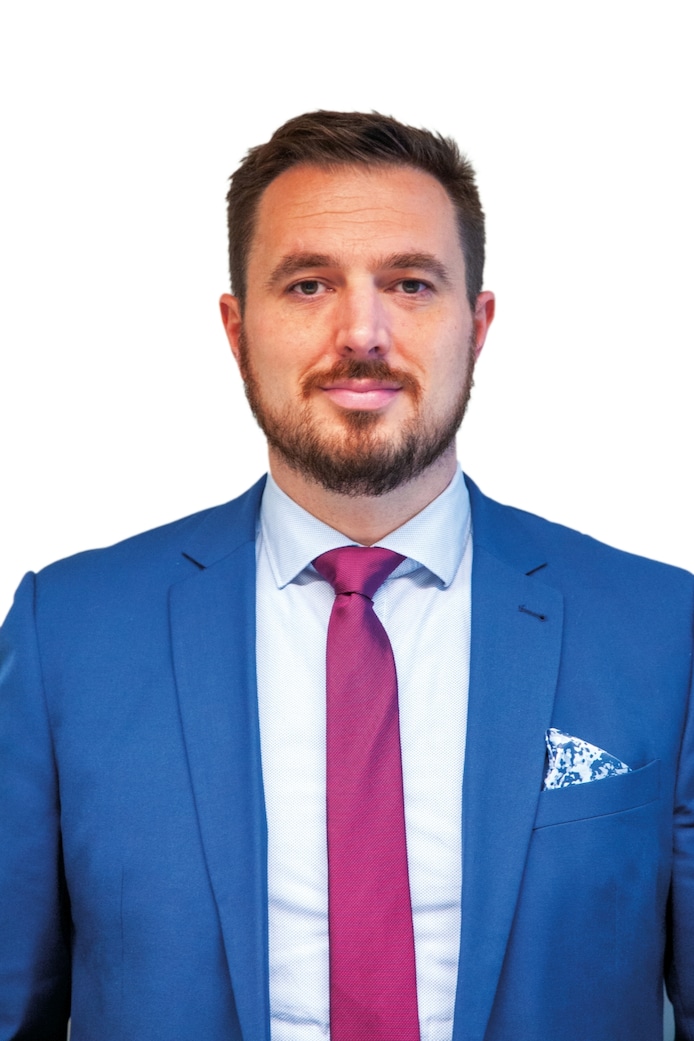 Stadion van Deinze nog jaren verhuurd aan RSCA Futures: “Een heropstart van Deinse voetbalclub ...