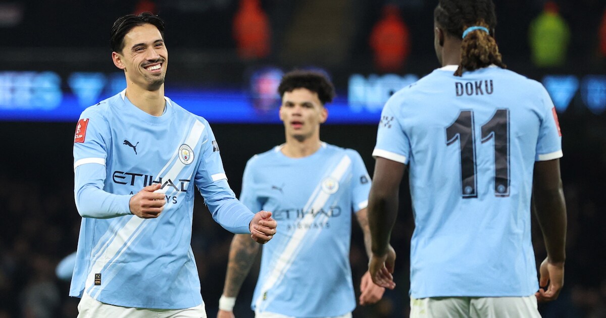Manchester City legt er tien (!) in het mandje, invaller Jeremy Doku ...
