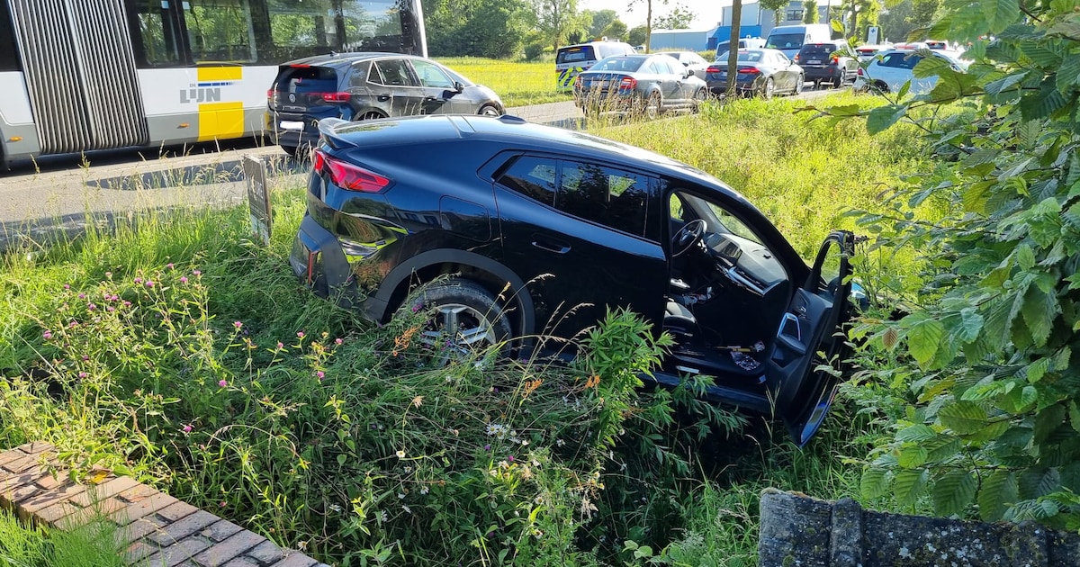 Auto crasht in Puurs-Sint-Amands na achtervolging van 30 kilometer ...