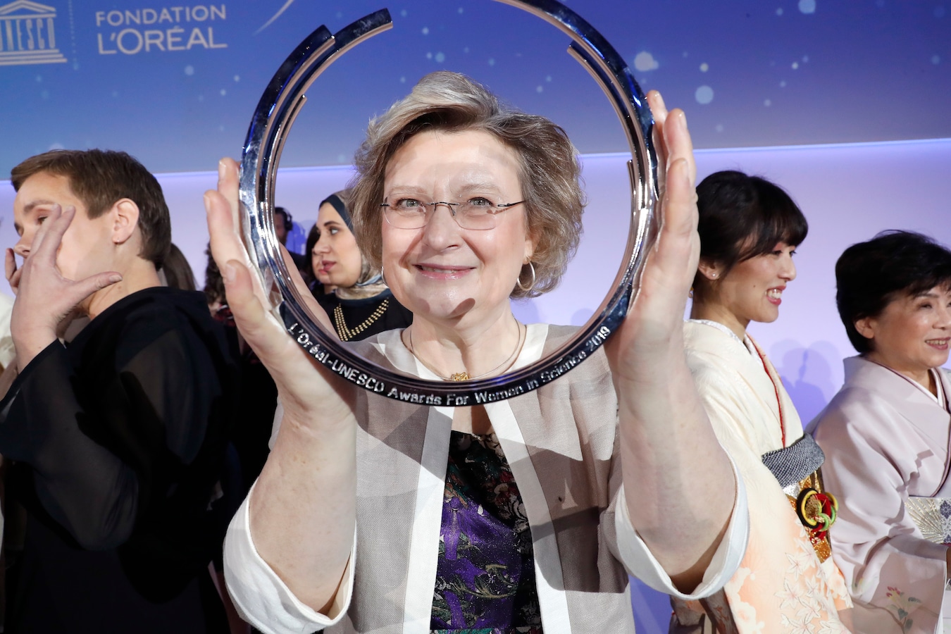 Zonder haar geen series op Netflix en geen digitale foto’s op uw gsm ...