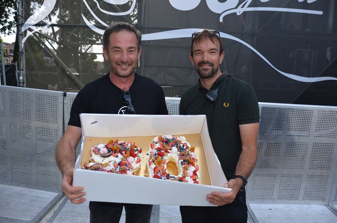 Lokerse Feesten schenken taart aan Fonnefeesten voor dertigste ...