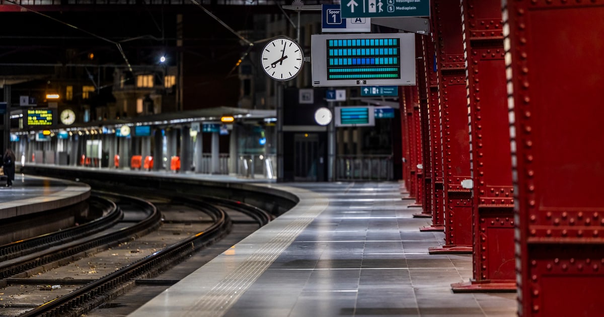 Nieuwe week, nieuwe staking: vandaag rijden 2 op de 3 IC-trei­nen, ook minder lokale en ...